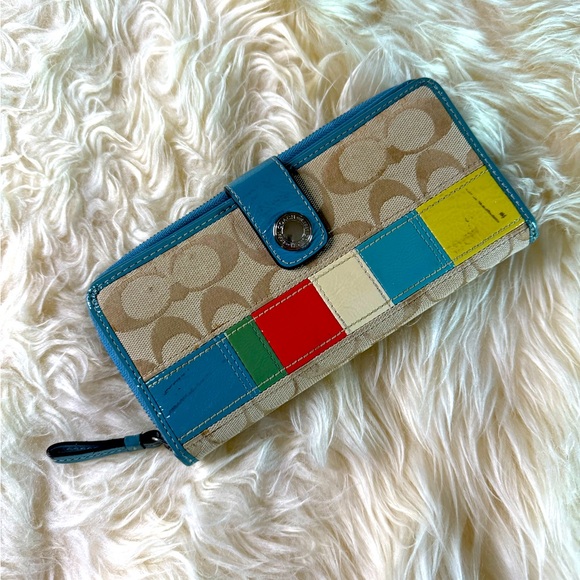 Coach | Bags | Coach Accordion Zip Clasp Wallet Signature Canvas Beige ...